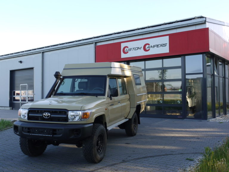 Toyota HZJ79 DoKa - Custom Campers GmbH